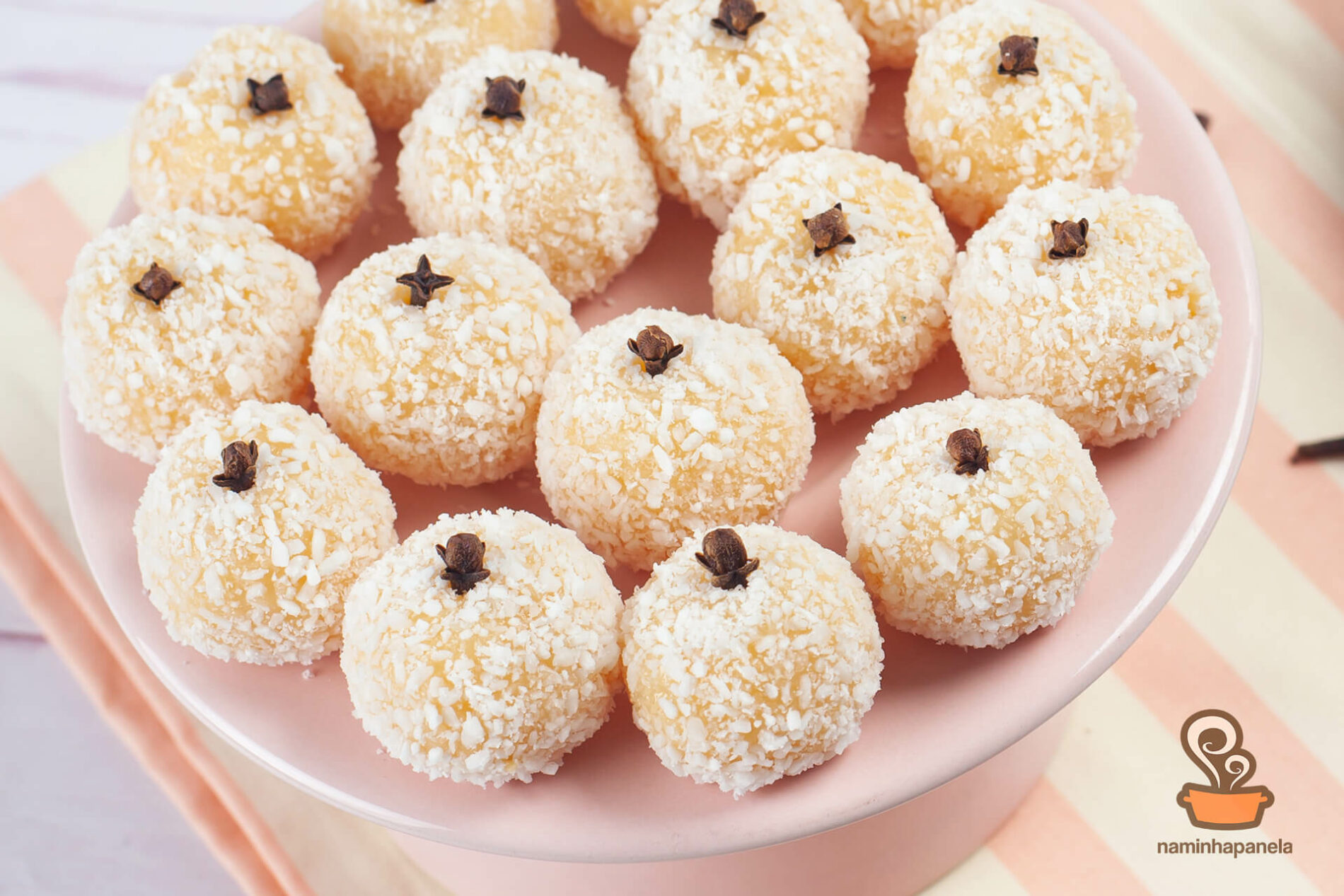 Beijinho de coco - receita fácil, deliciosa e super prática