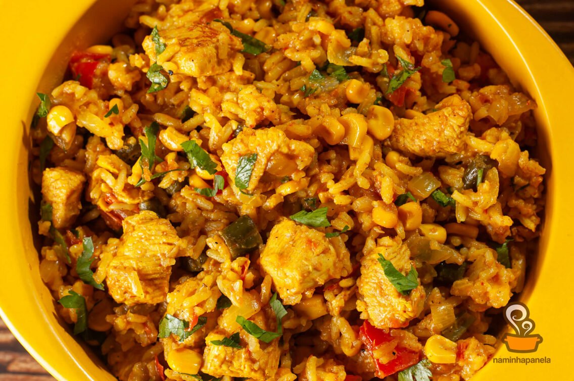 Galinhada - Receita fácil, rápida e deliciosa para o dia a dia