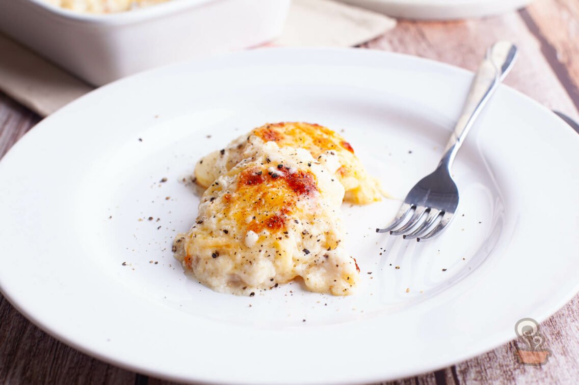 Batata gratinada com molho branco - receita muito fácil de fazer