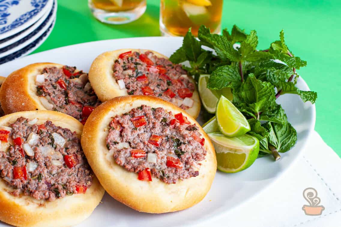 Massa de esfiha - receita super fácil e muito fofinha!